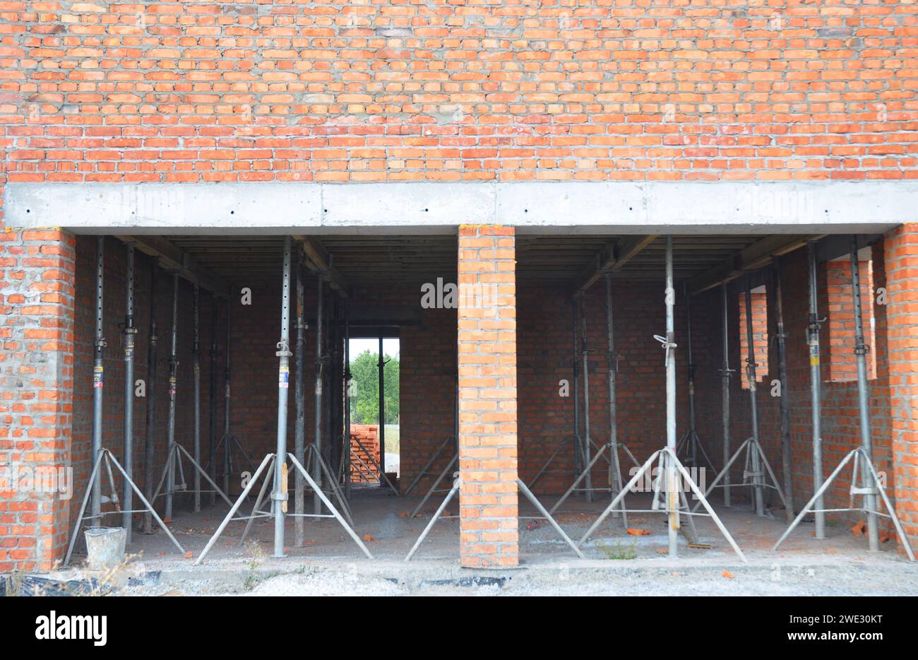 Brick garage for two cars under construction Stock Photo - Alamy