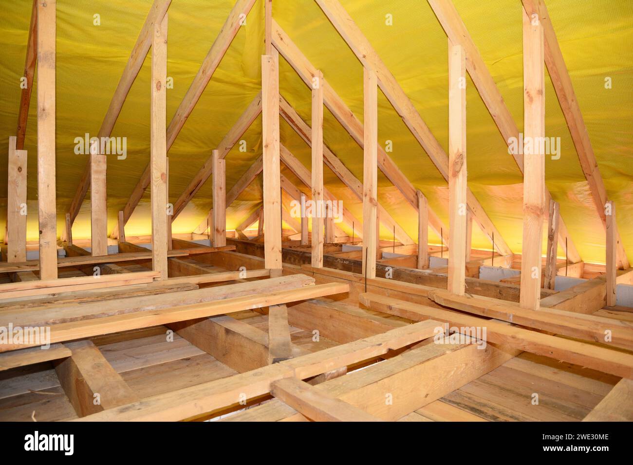 Damp barrier hi-res stock photography and images - Alamy