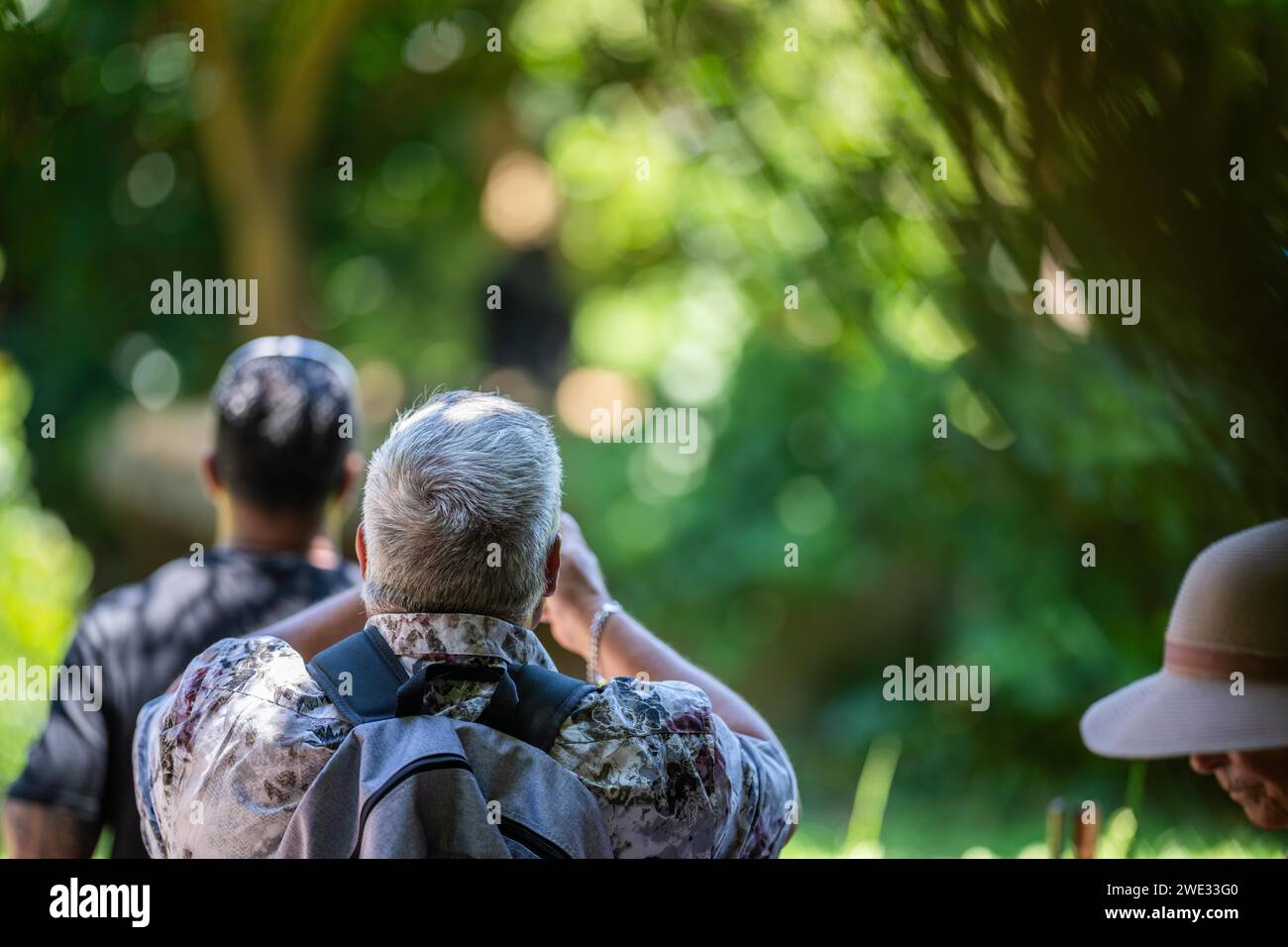 Spectating hi-res stock photography and images - Alamy