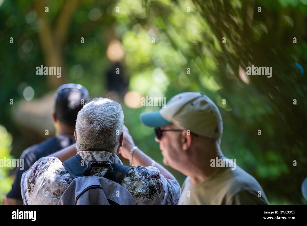 Spectating hi-res stock photography and images - Alamy