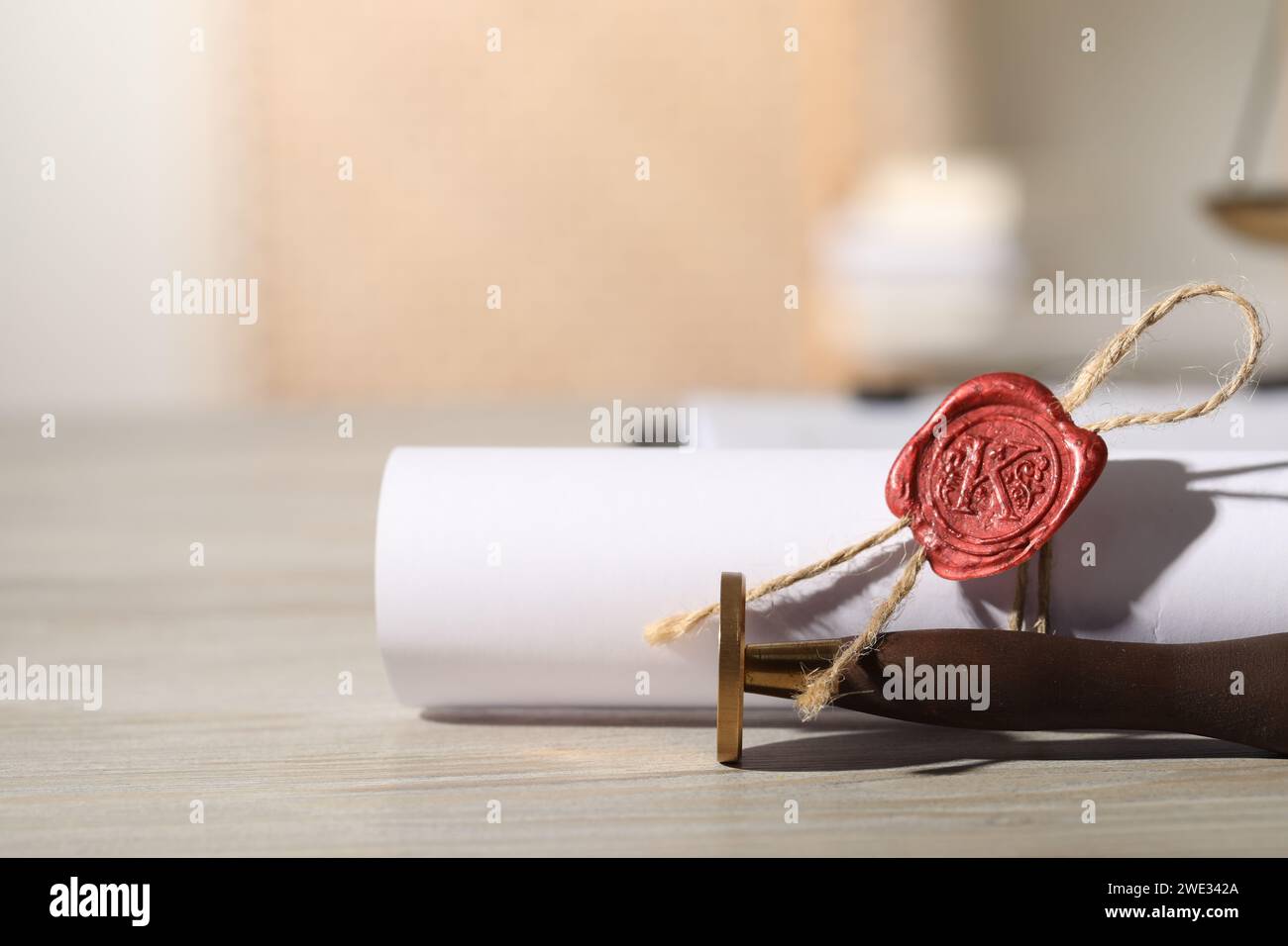 Wax notary seal on document hi-res stock photography and images - Alamy