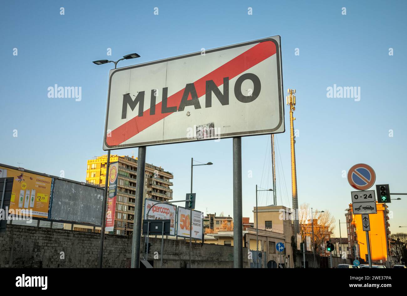 Metropolitan area network hi-res stock photography and images - Alamy