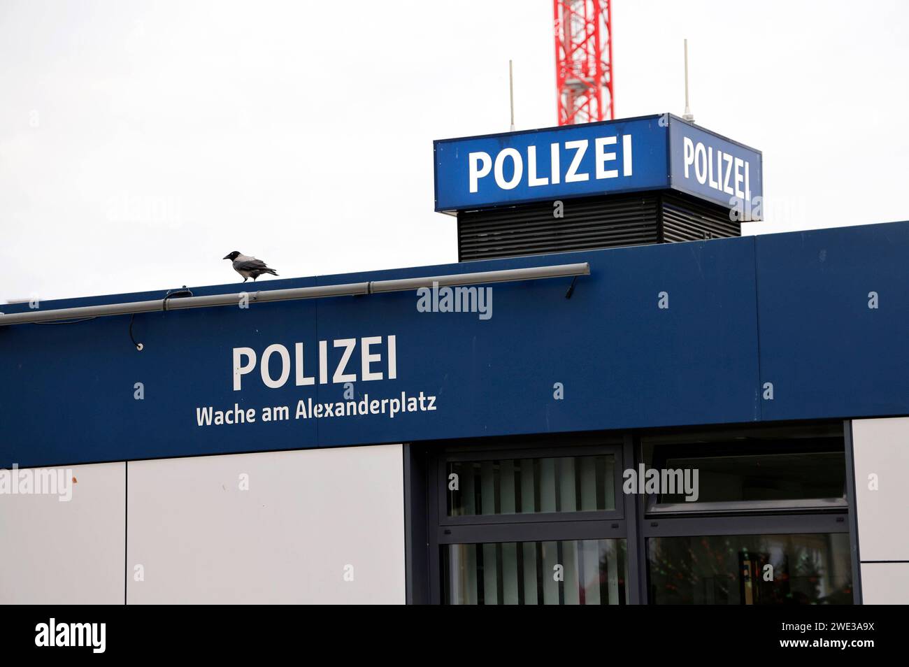 Polizeiwache am Alexanderplatz Themenbild, Symbolbild. Berlin, 28.12. ...