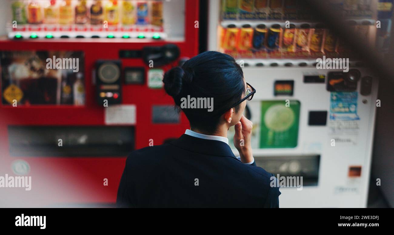 Vending machine food guy hi-res stock photography and images - Alamy