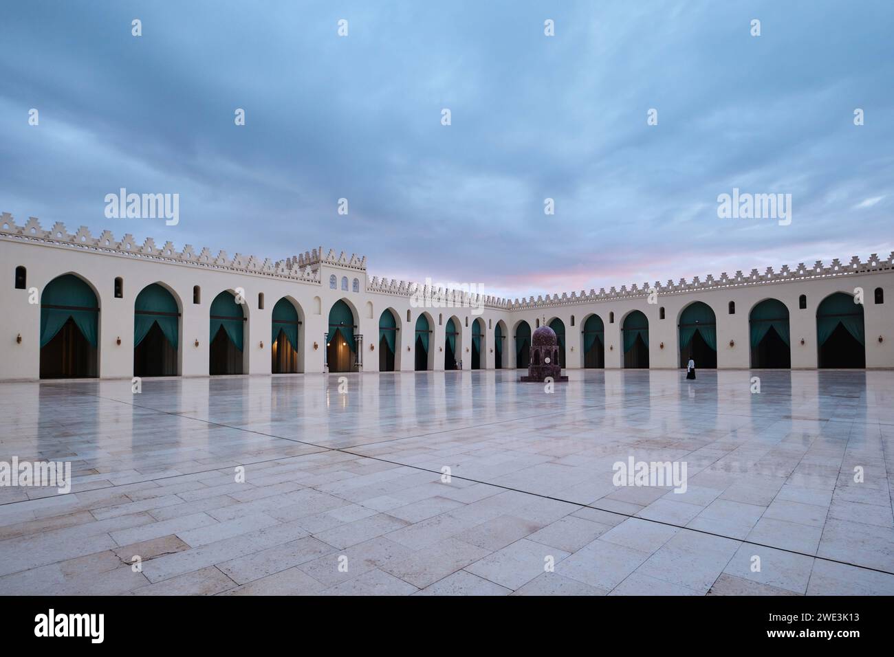 Cairo, Egypt - January 04, 2024: The Mosque of Al Hakim, (Al Anwar ...