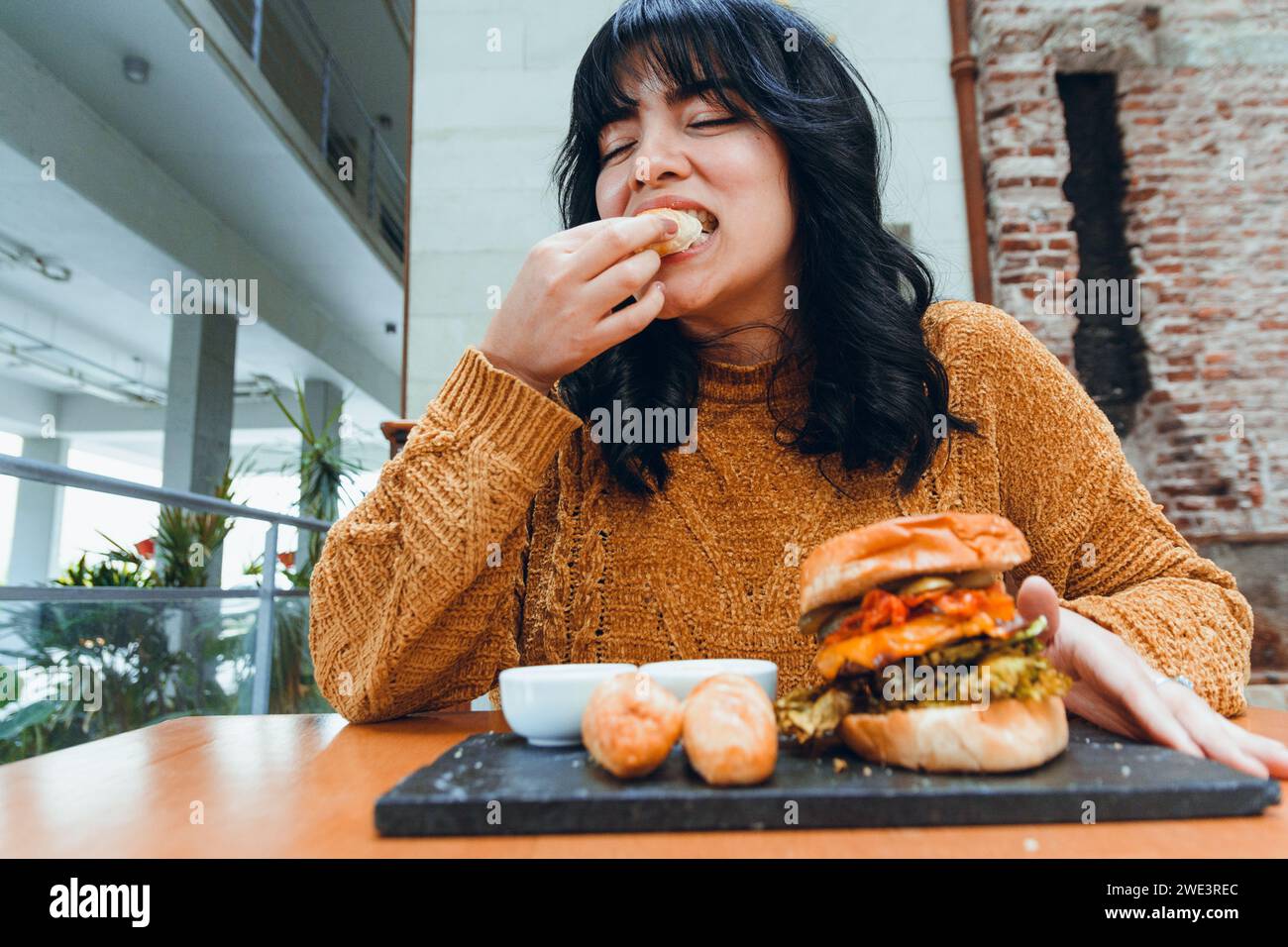 Influencer junk food hi-res stock photography and images - Alamy