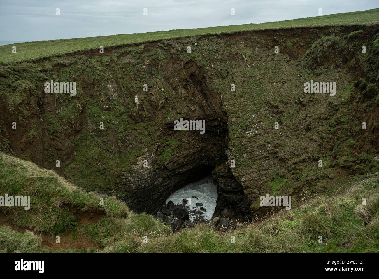 Round hole cornwall hi-res stock photography and images - Alamy