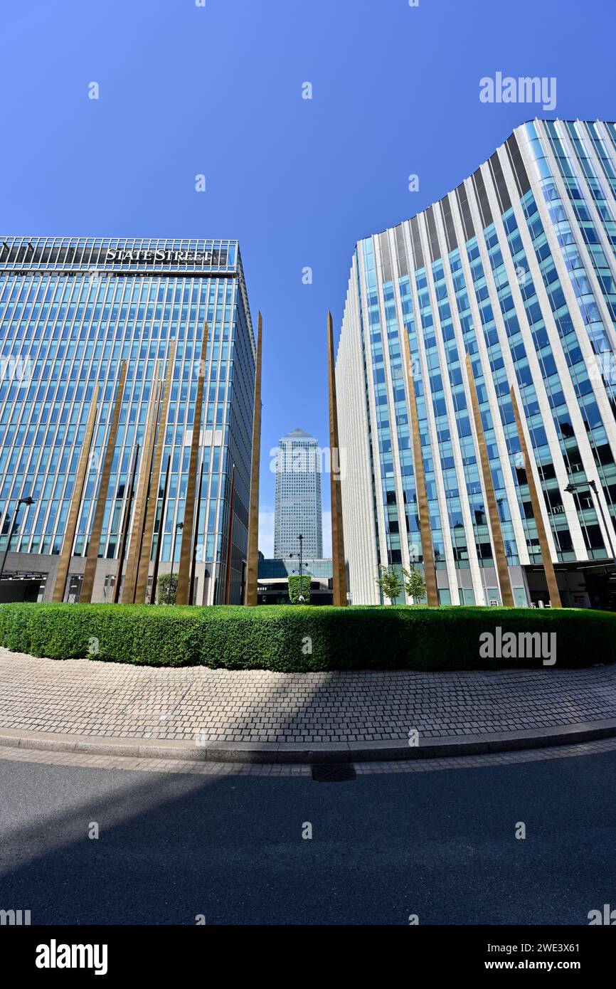 Cartier Circle and Churchill Place, Canary Wharf Estate, Docklands ...
