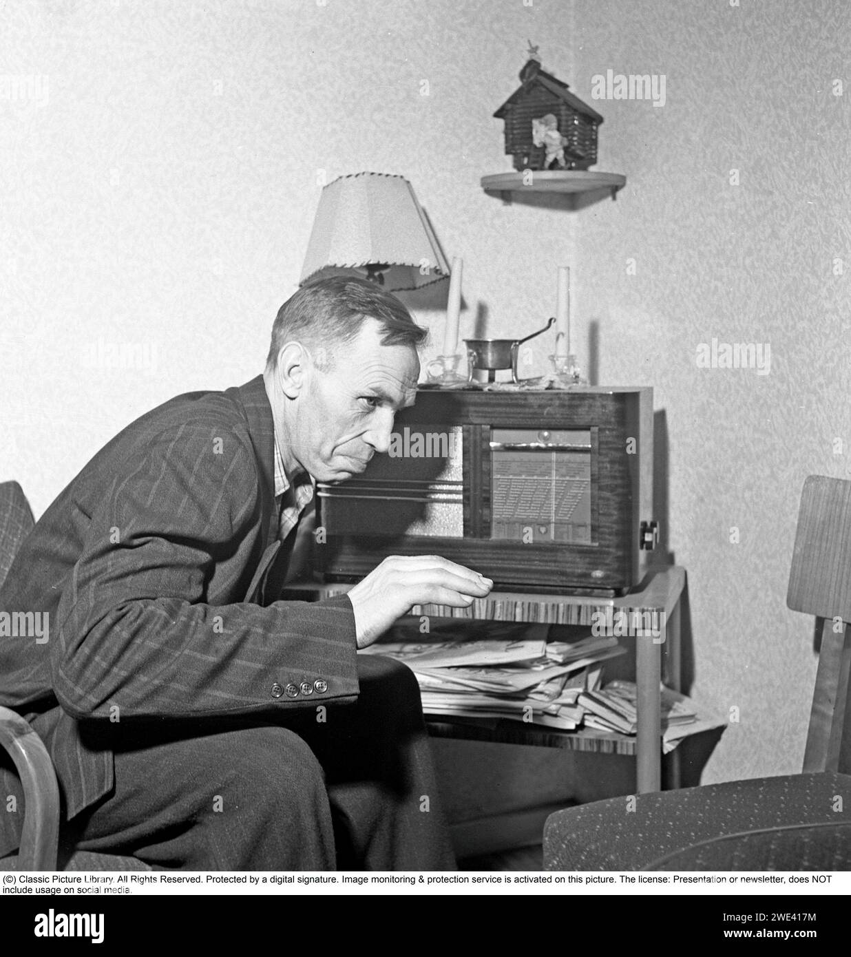 Radio stations hi-res stock photography and images - Alamy