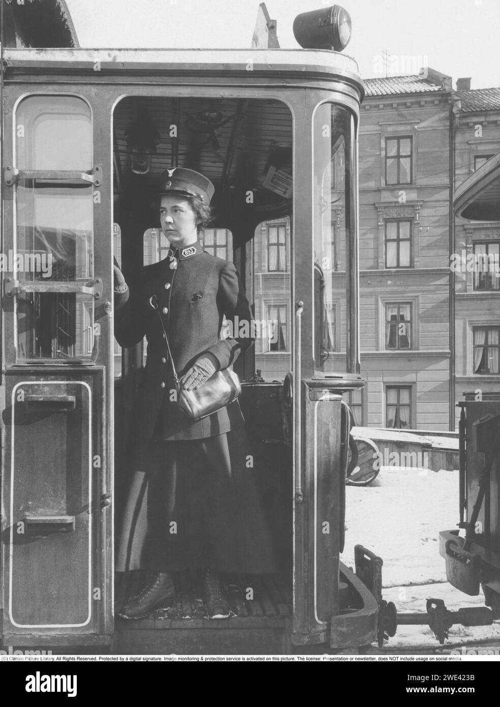 In 1916 hi-res stock photography and images - Alamy