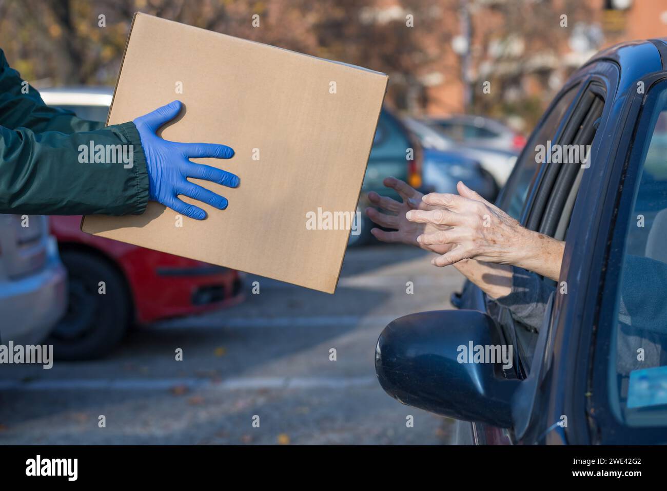 Food donation point hi-res stock photography and images - Alamy