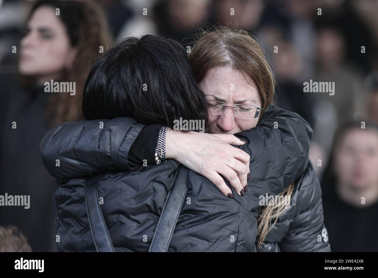 Tel Aviv, Israel. 23rd Jan, 2024. Israelis mourn during the funeral of ...