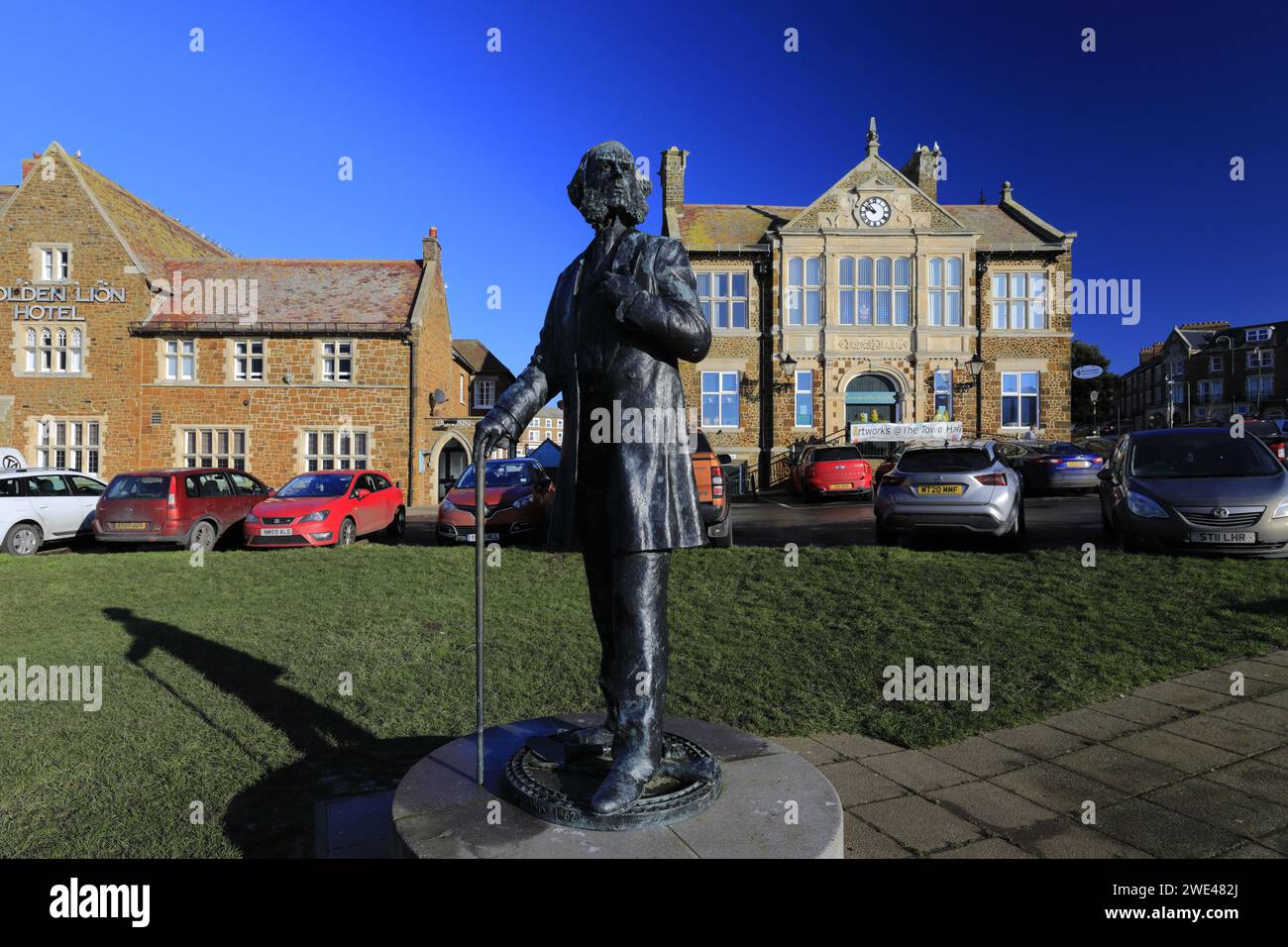 The statue of Henry le Strange, Hunstanton town, North Norfolk, England ...