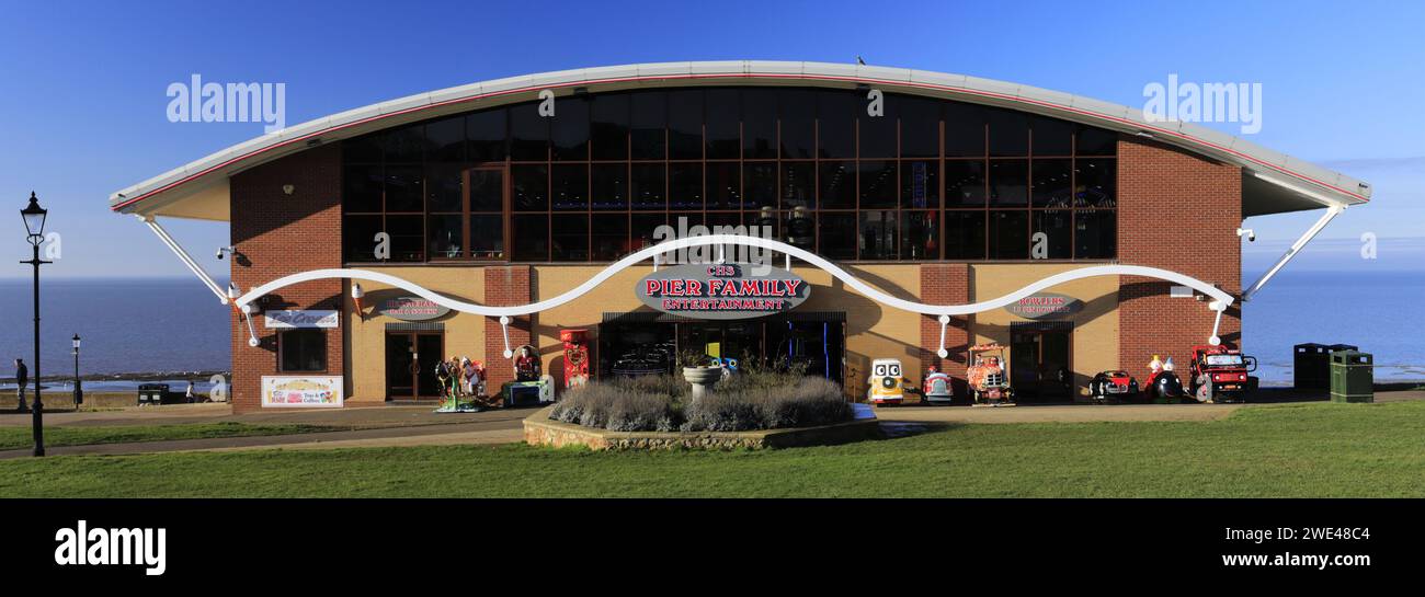 The amusement pier at Hunstanton town, North Norfolk, England, UK Stock ...
