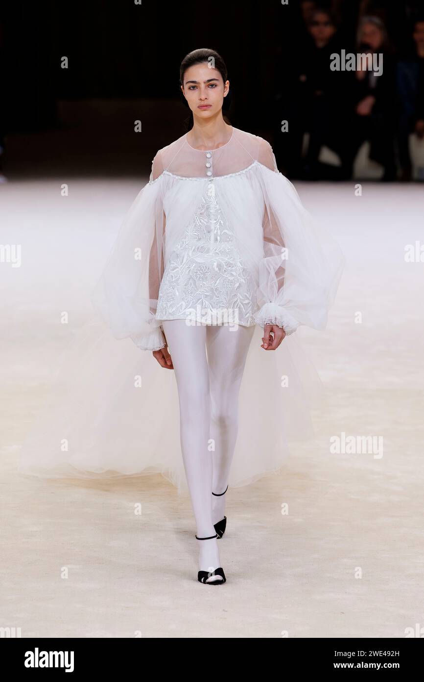 Paris, Frankreich. 23rd Jan, 2024. CHANEL Haute Couture Spring/Summer ...