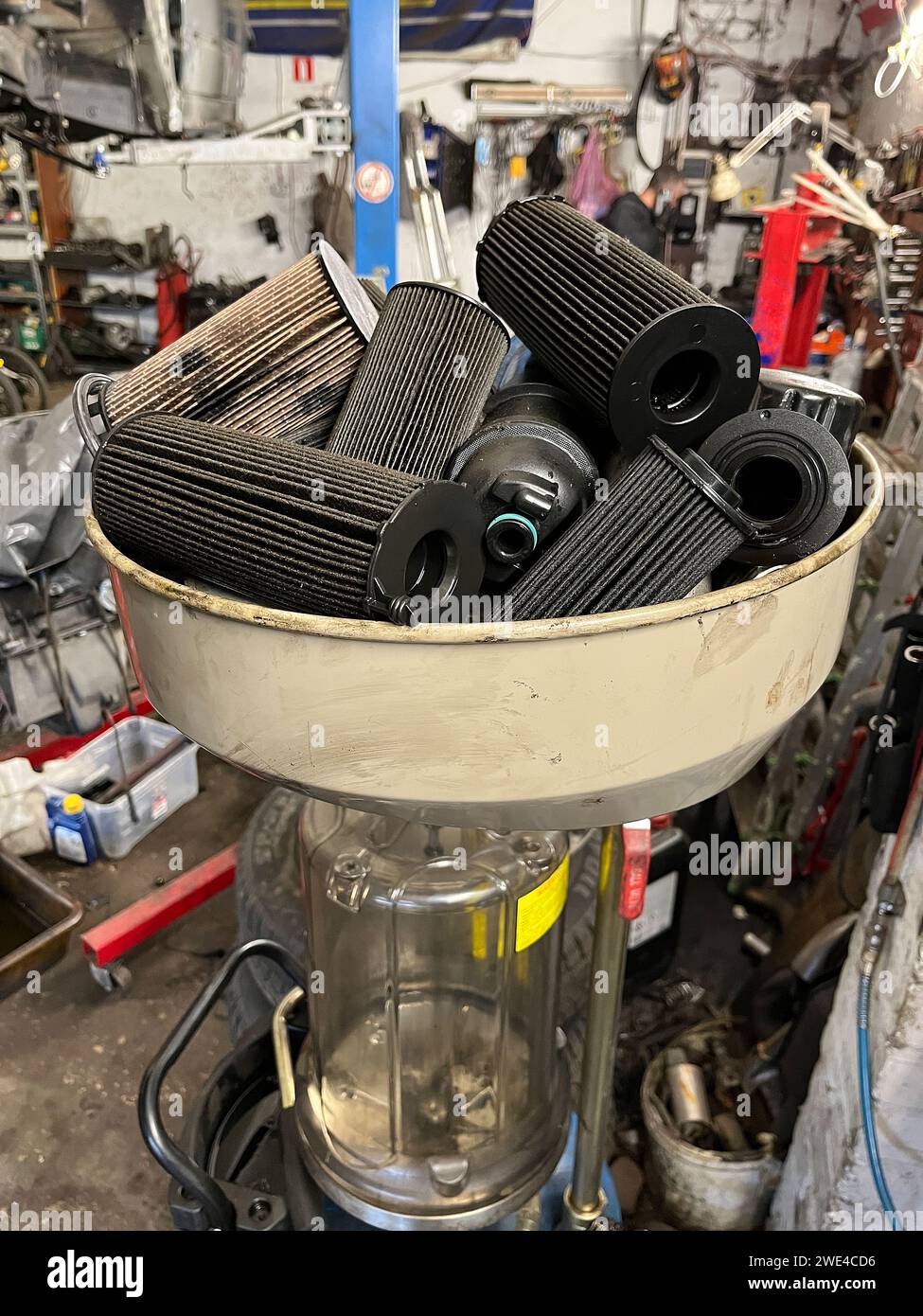 Used oil filters hi-res stock photography and images - Alamy