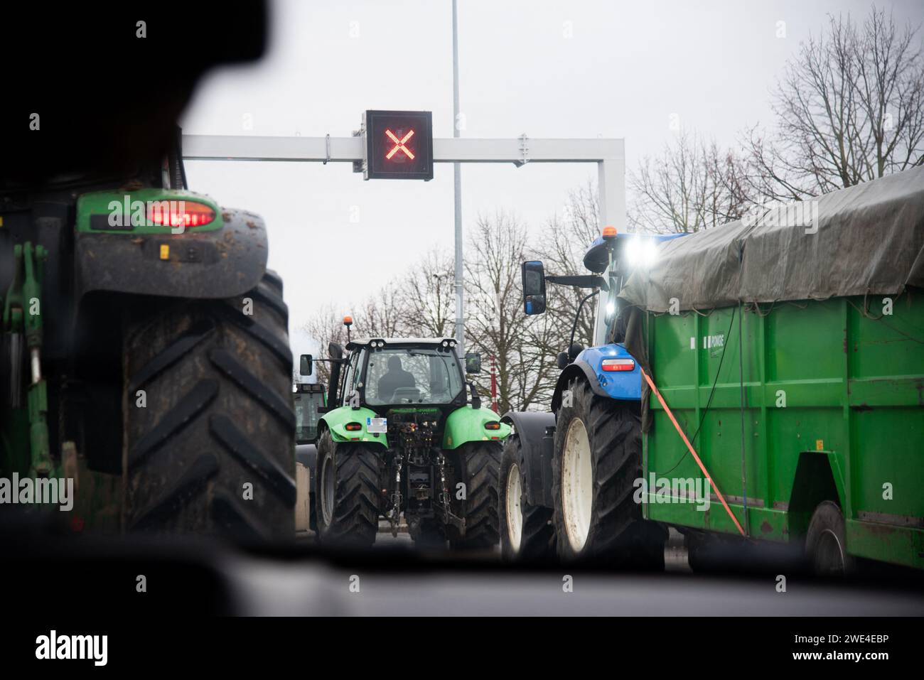 Beauvais, France. 23rd Jan, 2024. Blocking of the A16 motorway by ...