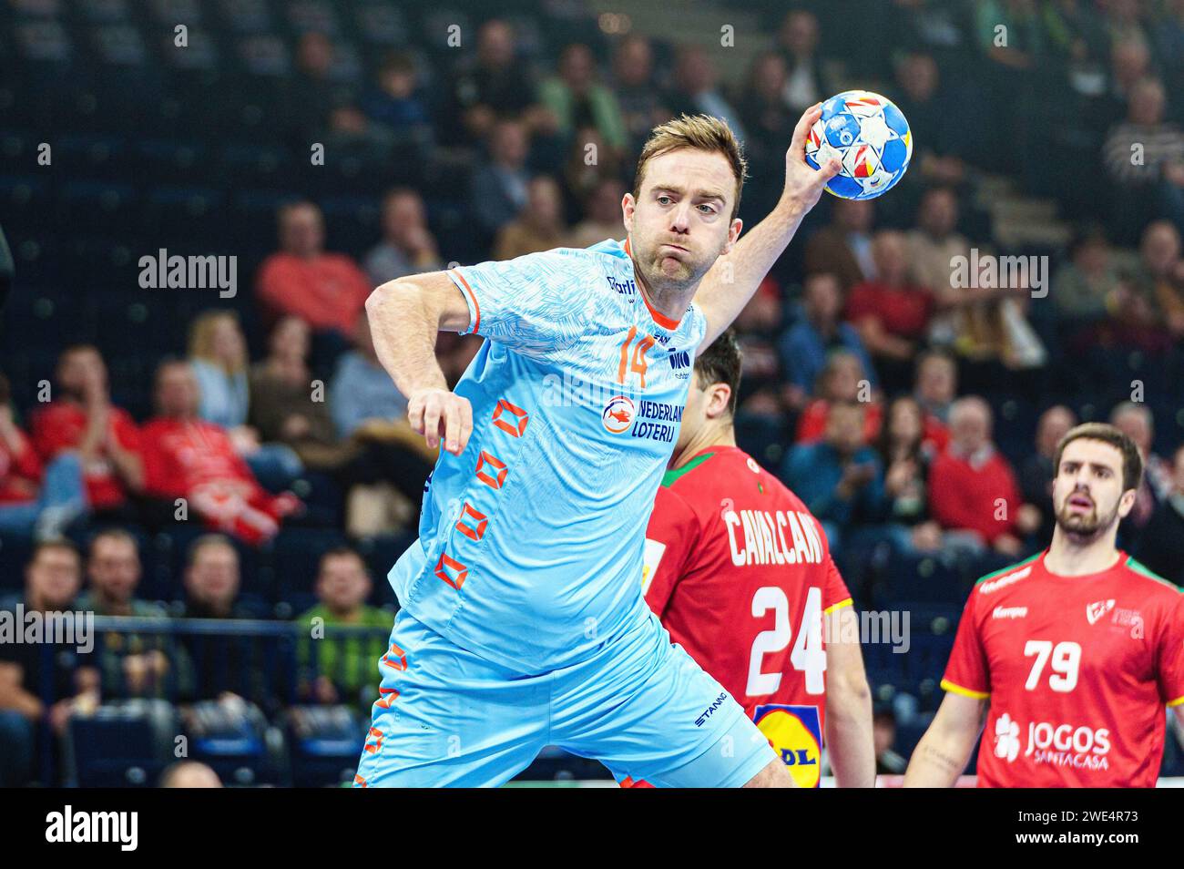 Hamburg, Deutschland. 23rd Jan, 2024. Wurf/Tor Bobby Schagen ...