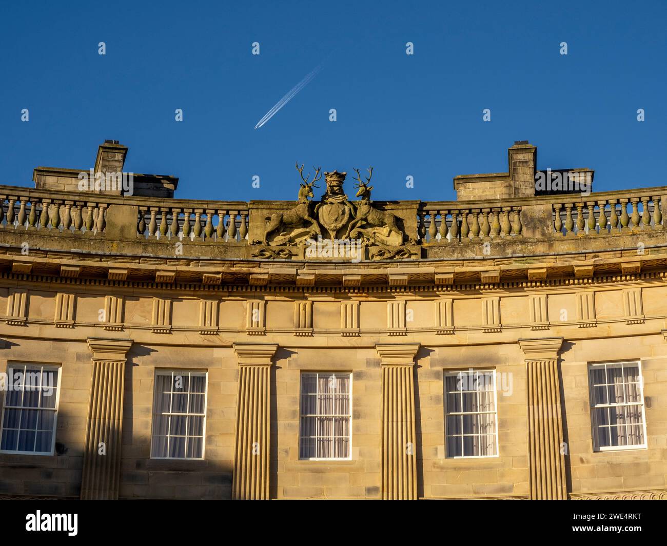 Curved parapet hi-res stock photography and images - Alamy