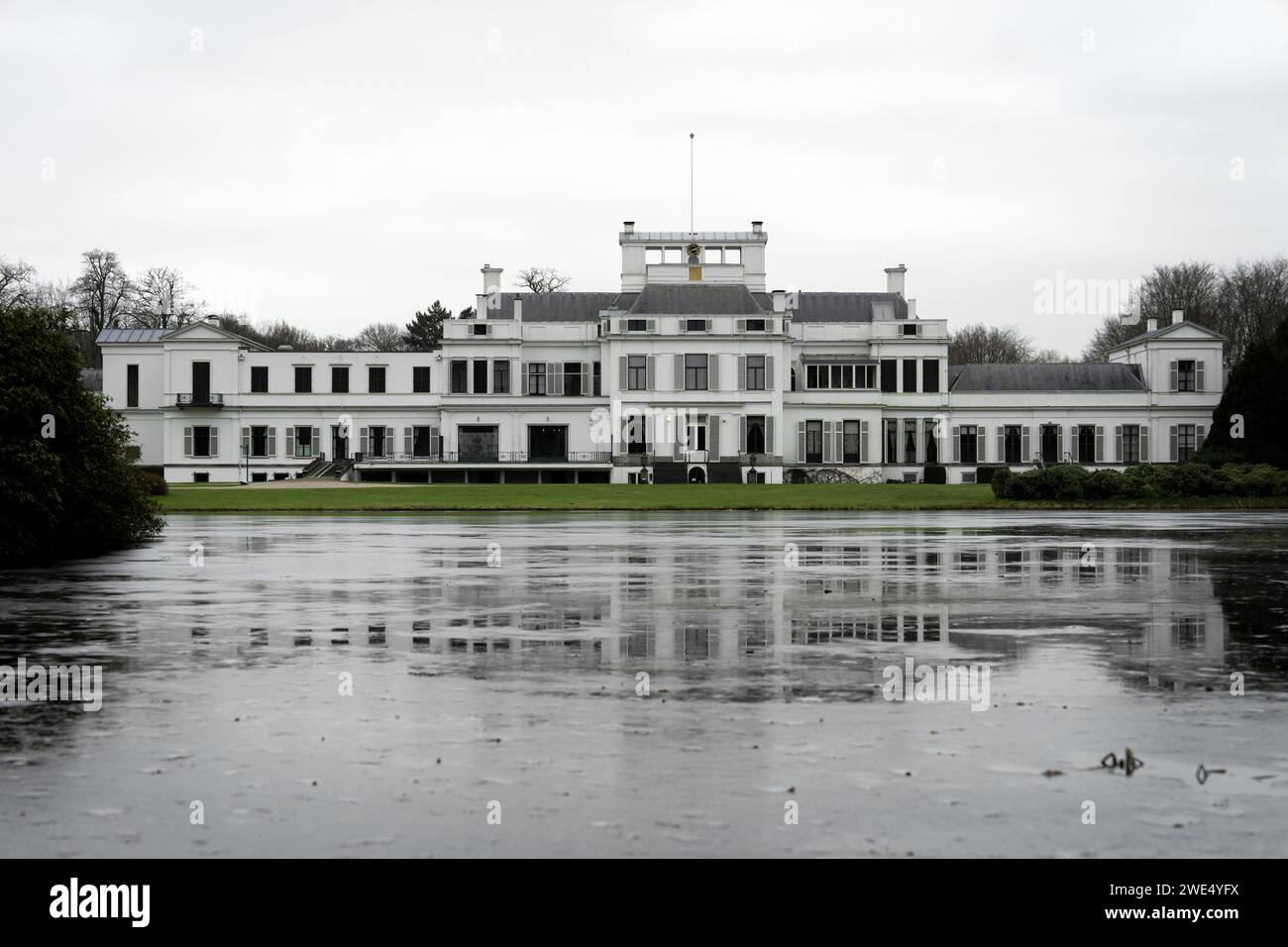 BAARN - The Soestdijk Palace estate. The Baarn municipal council ...