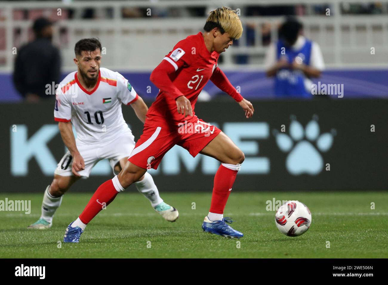 Hong Kong's Sue Jesse Joy Yin, right, controls the ball as Palestine's ...