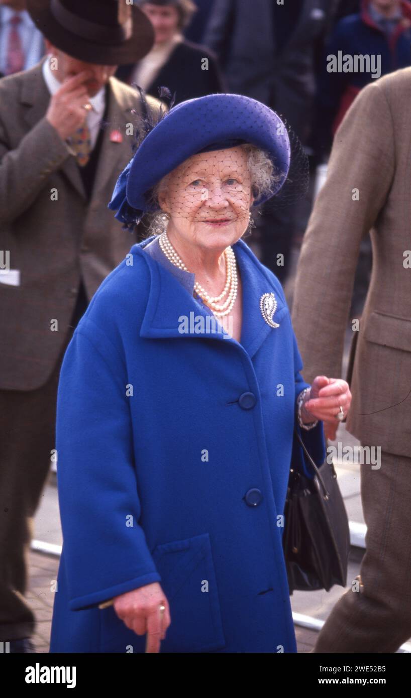 The Queen Mother at Sandown 11th March 1994 Photo by The Henshaw ...