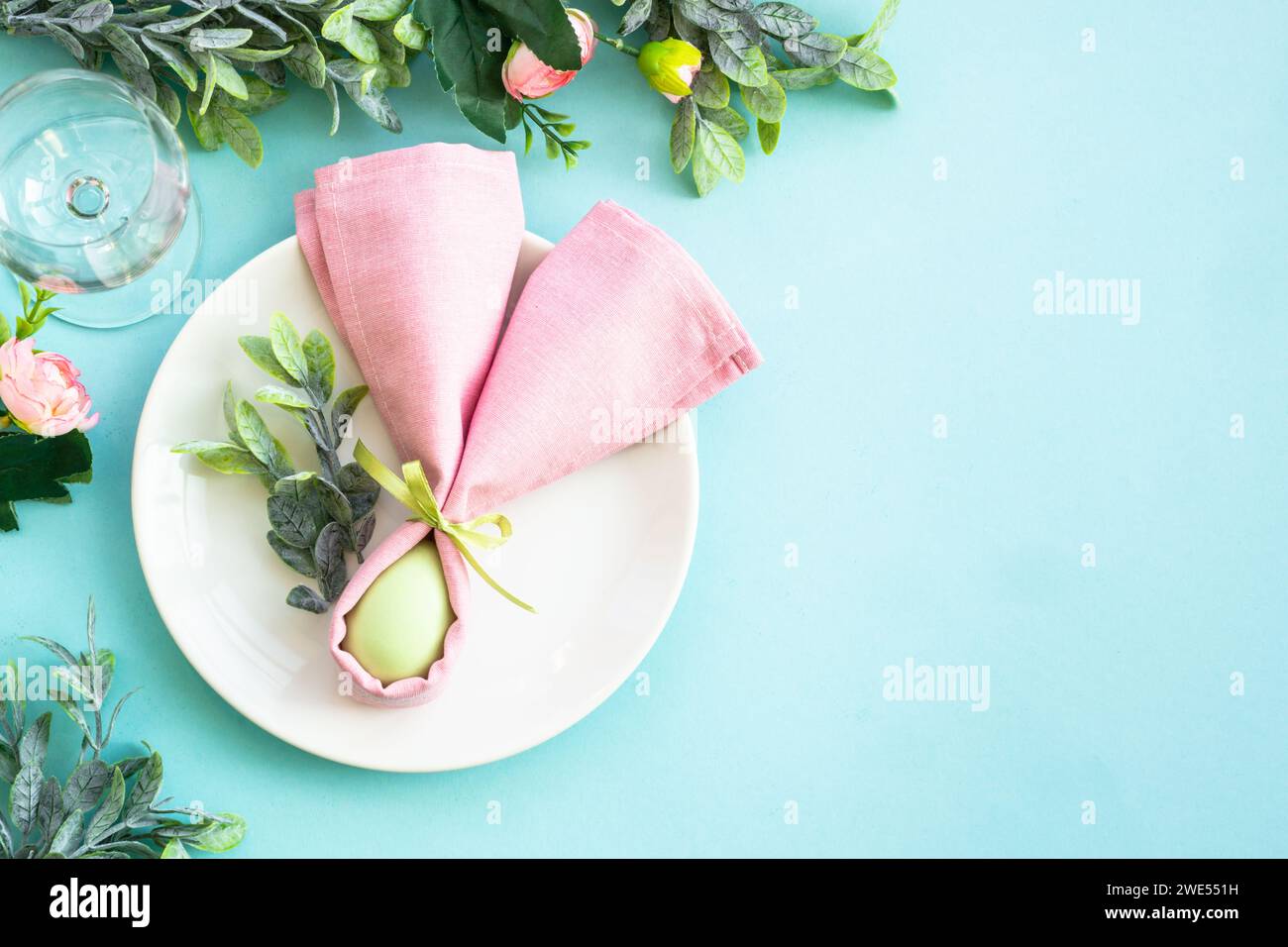 Easter table setting, Easter food background Stock Photo - Alamy