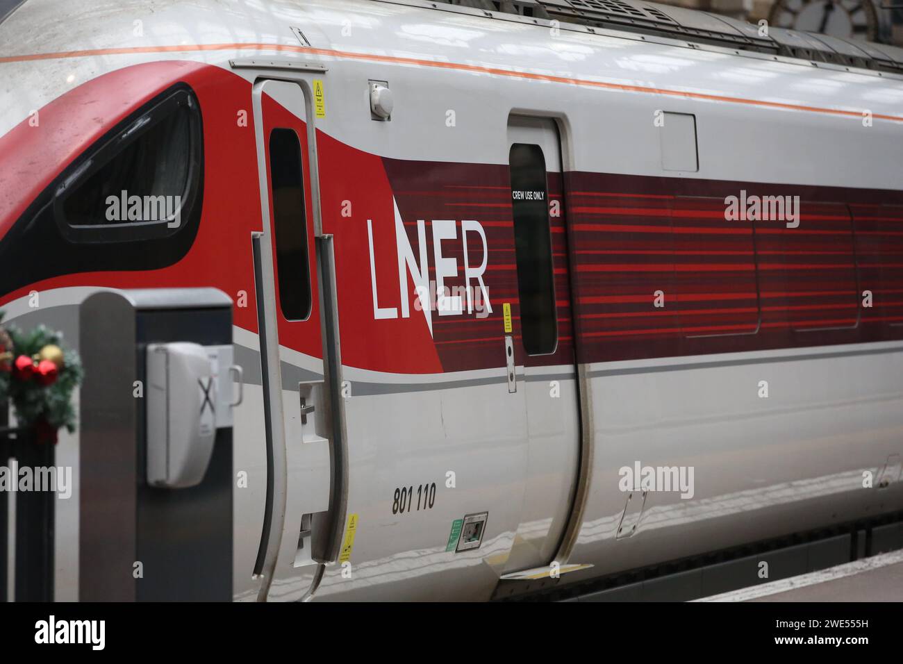 London, UK. 22nd Dec, 2023. A London North Eastern Railway (LNER) train ...