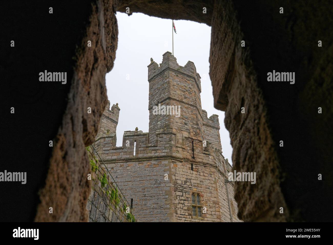 Caernarfon castle gate hi-res stock photography and images - Alamy