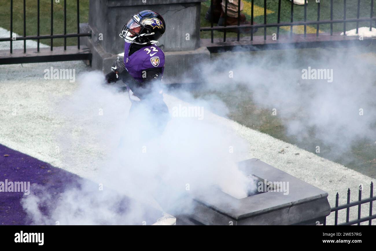 Baltimore Ravens safety Marcus Williams (32) is introduced before an ...