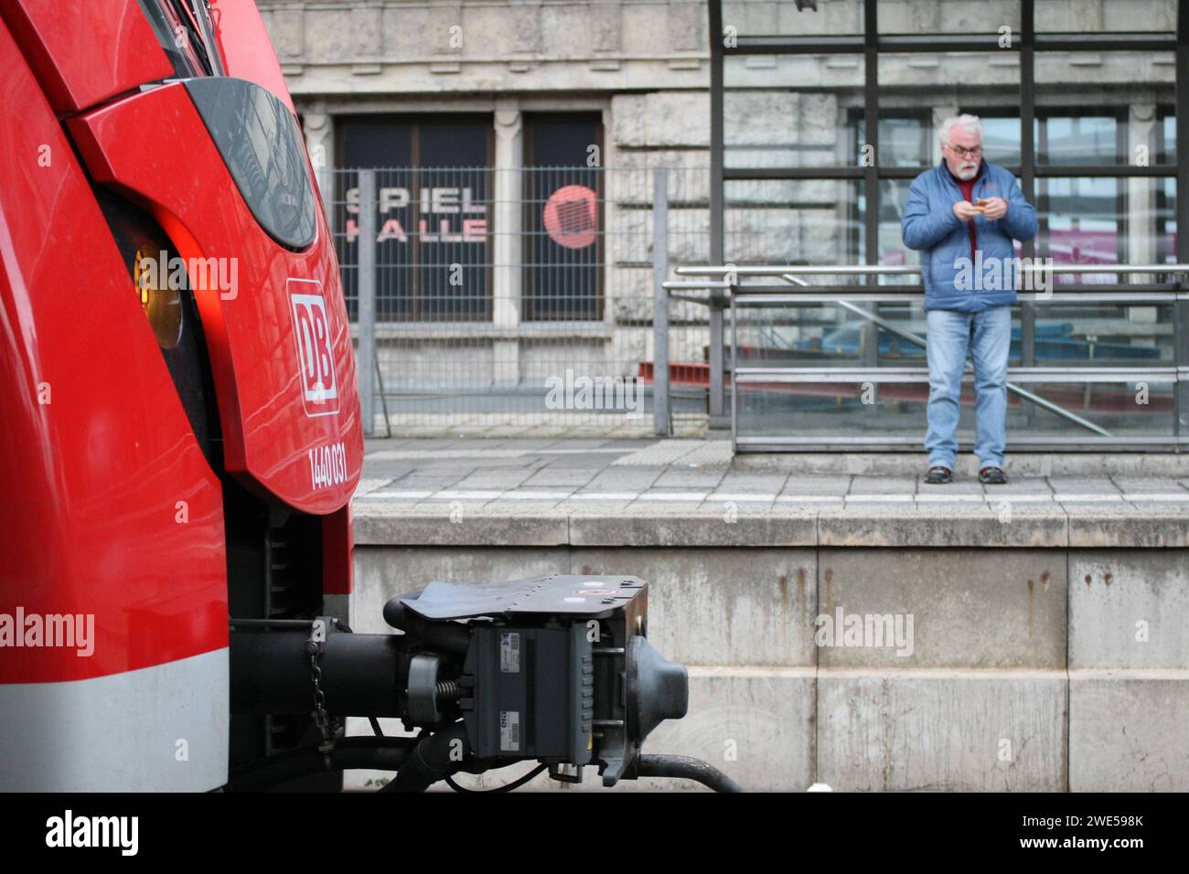 Die GDL hat kurzfristig einen weiteren flächendeckenden Streik im ...