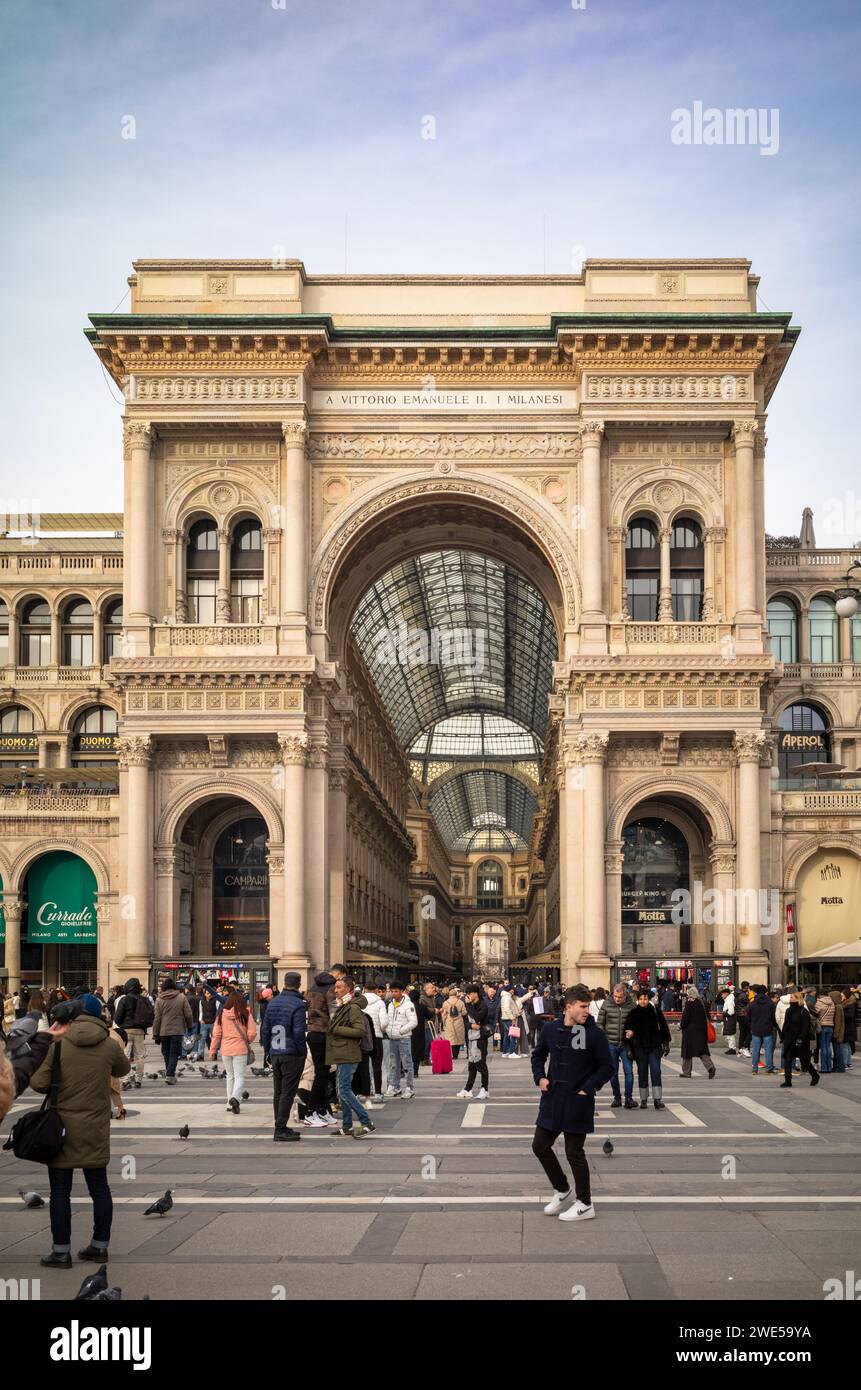 The front of the Galleria Vittorio Emanuele II in the Piazza del Duomo ...