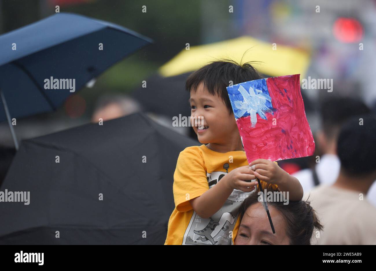 STRICTLY NO SALES TO FRENCH MEDIA OR PUBLISHERS - RIGHTS RESERVED ...