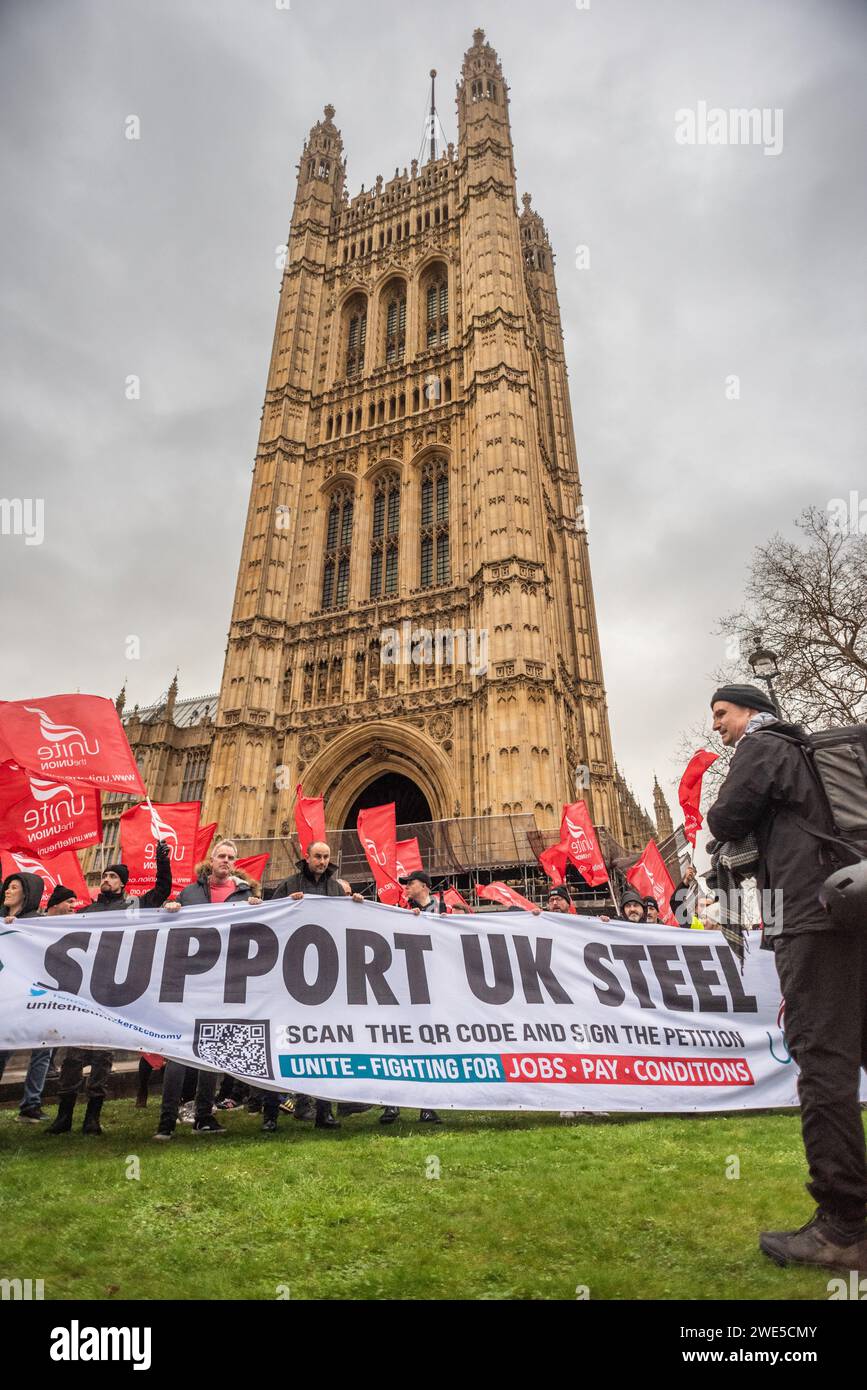 London, January 23rd 2024: The Unite tarde union protest in support of ...