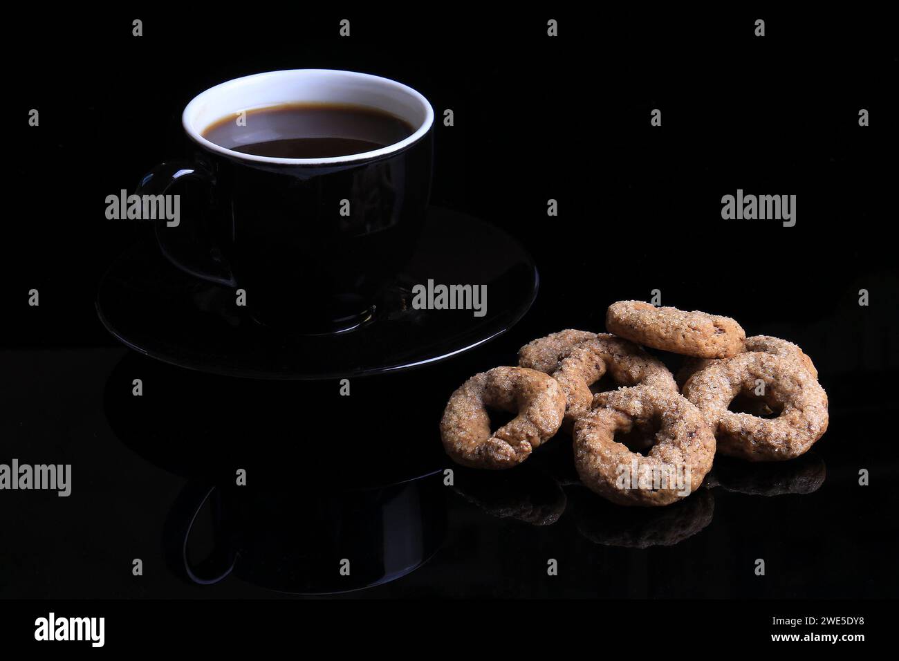 Rousquilles au cafe hi-res stock photography and images - Alamy