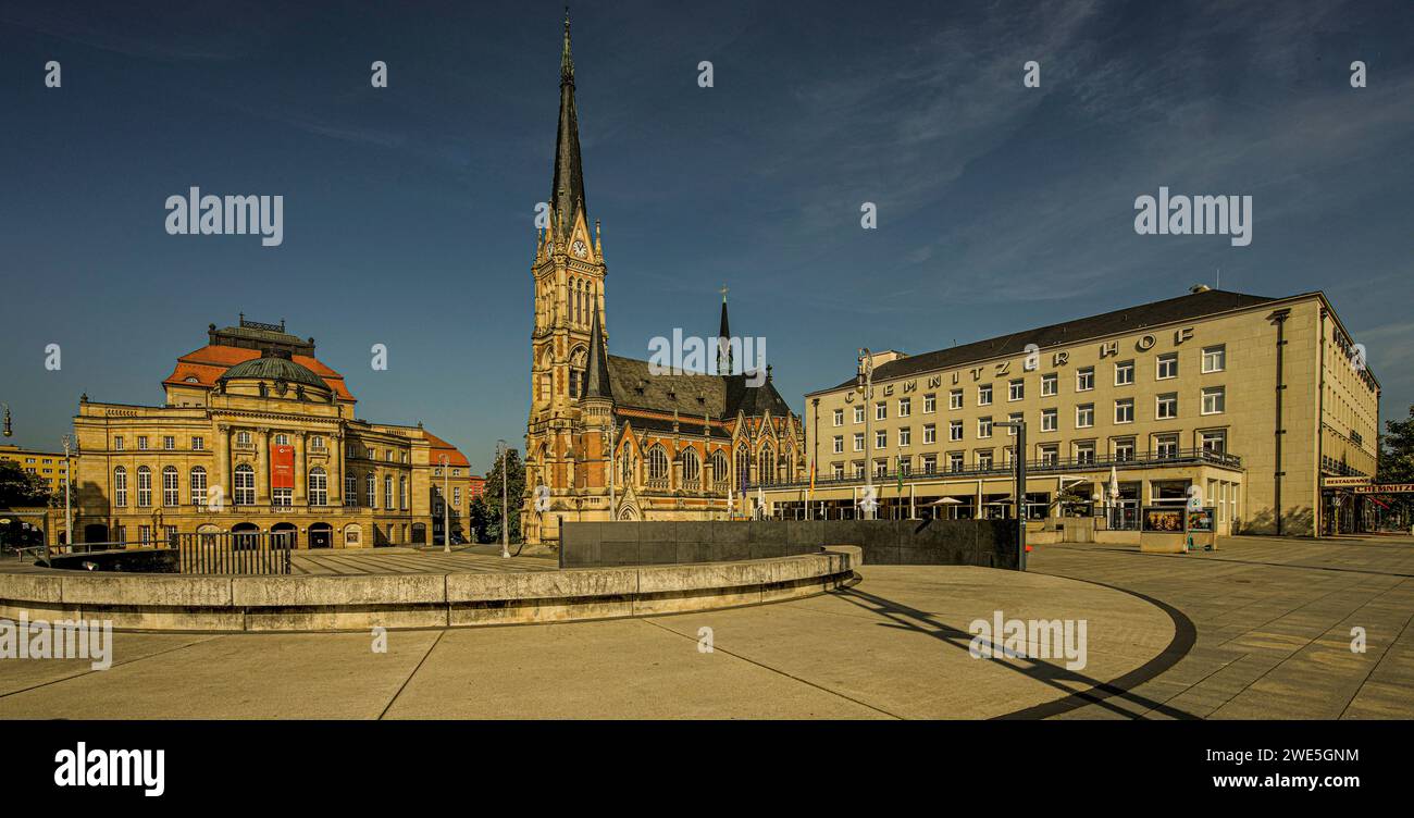 Theaterplatz in Chemnitz: Opera House (1909), St. Petrikirche (1888 ...