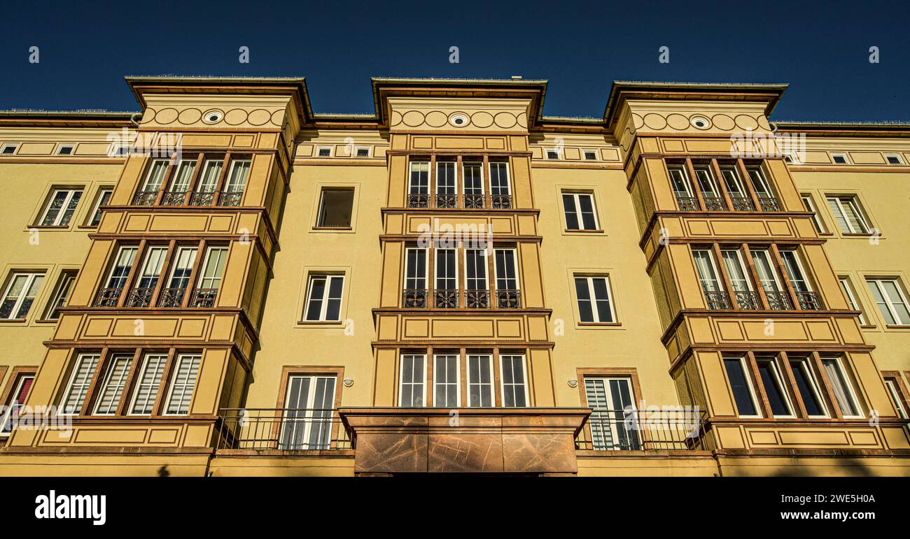 GDR architecture in Chemnitz: tenement house on Reitbahnstrasse, built ...