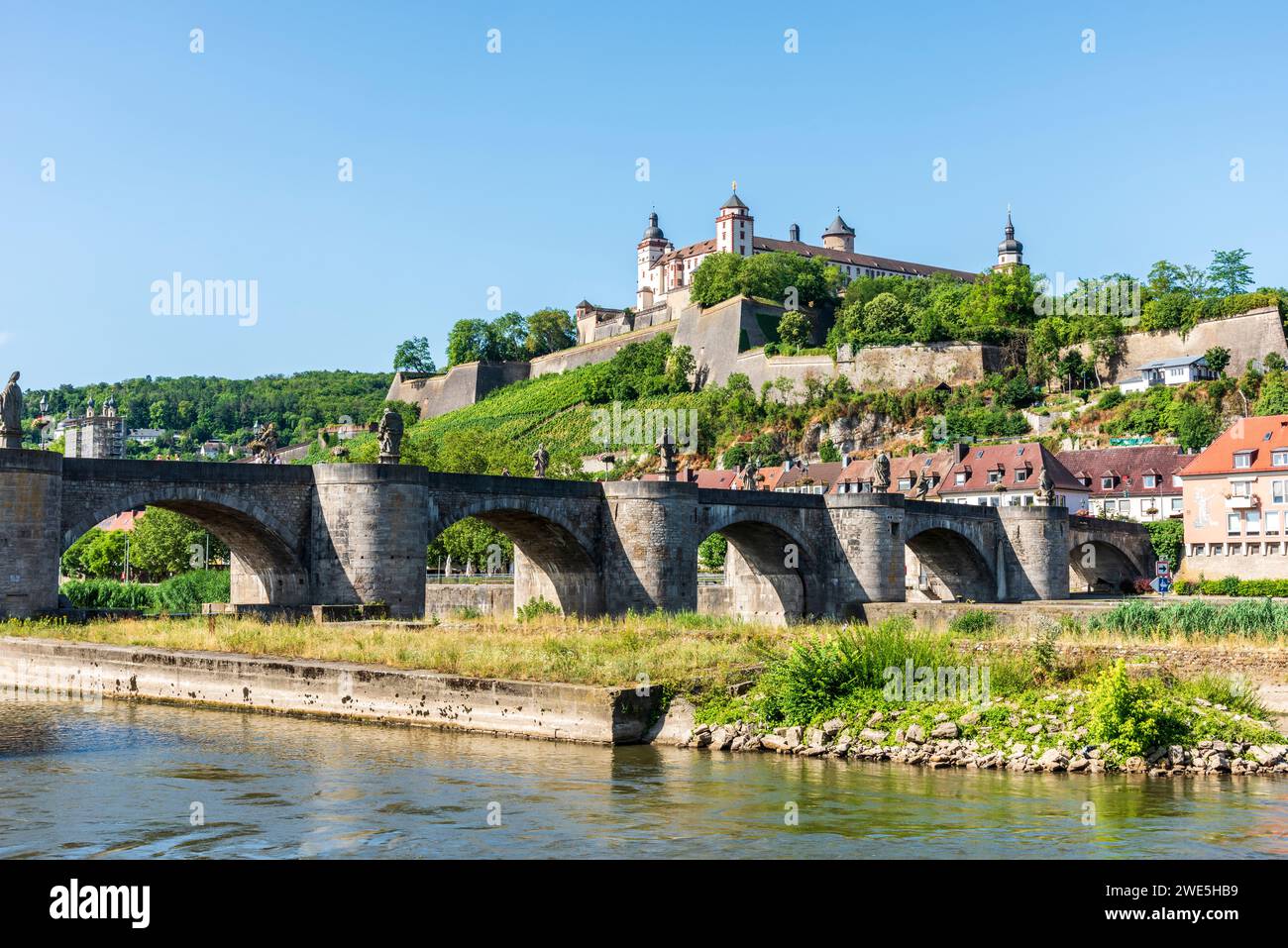 Old Main Bridge and Marienberg Fortress in Würzburg, Lower Franconia ...