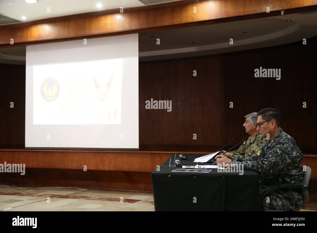 Acciones y acciones hi-res stock photography and images - Alamy