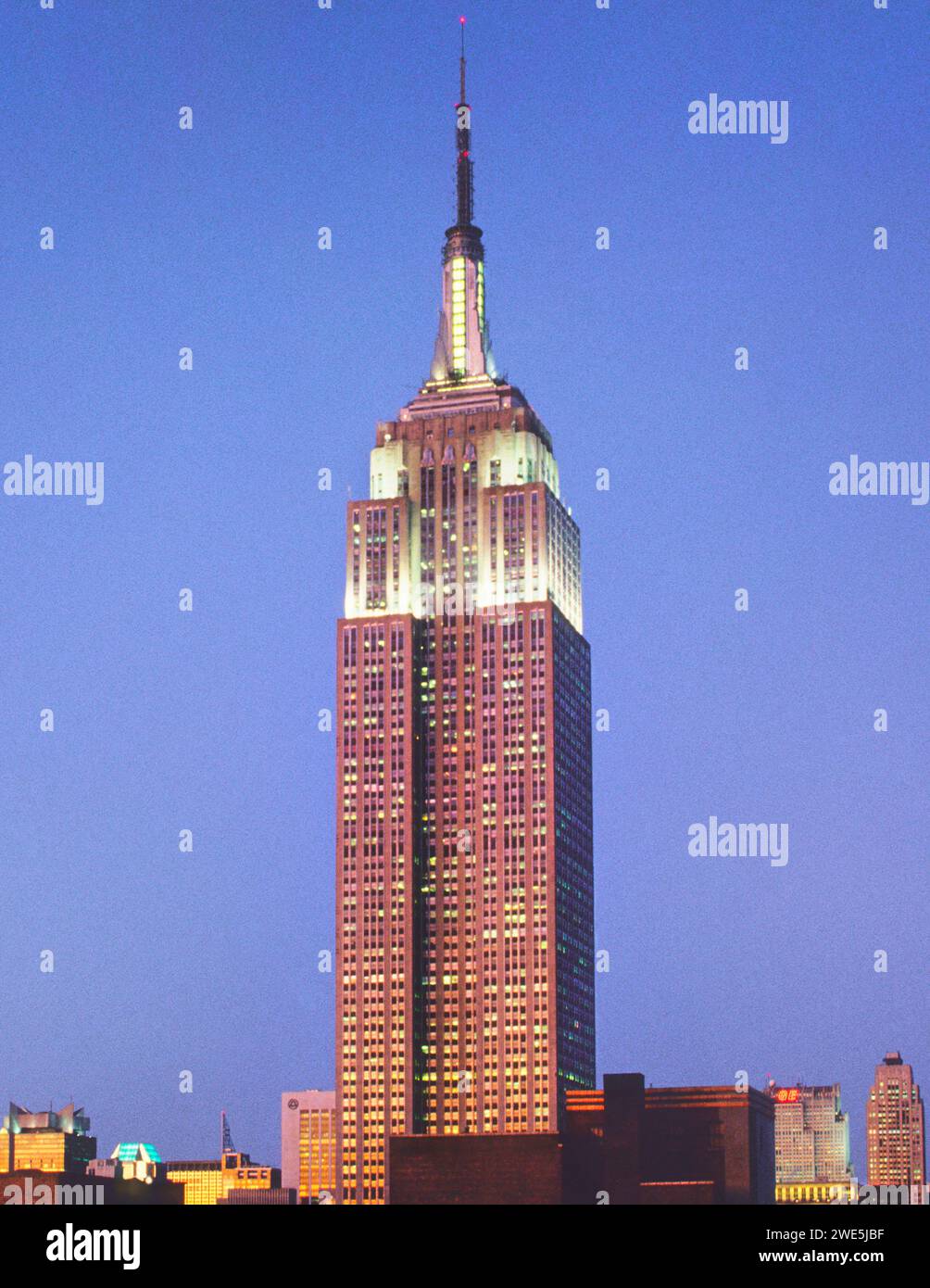 Empire State Building New York, Midtown Manhattan. American historic ...
