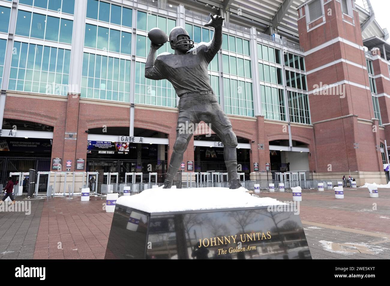 BALTIMORE, MARYLAND, JAN 20: A statue of former Baltimore Colts ...