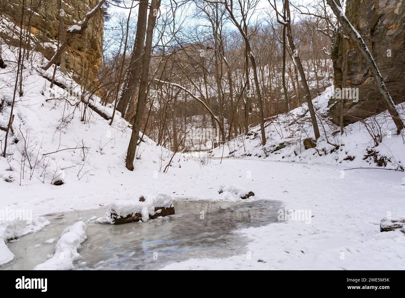 Hiking trail in Ottawa canyon on a brisk winter morning with snow ...