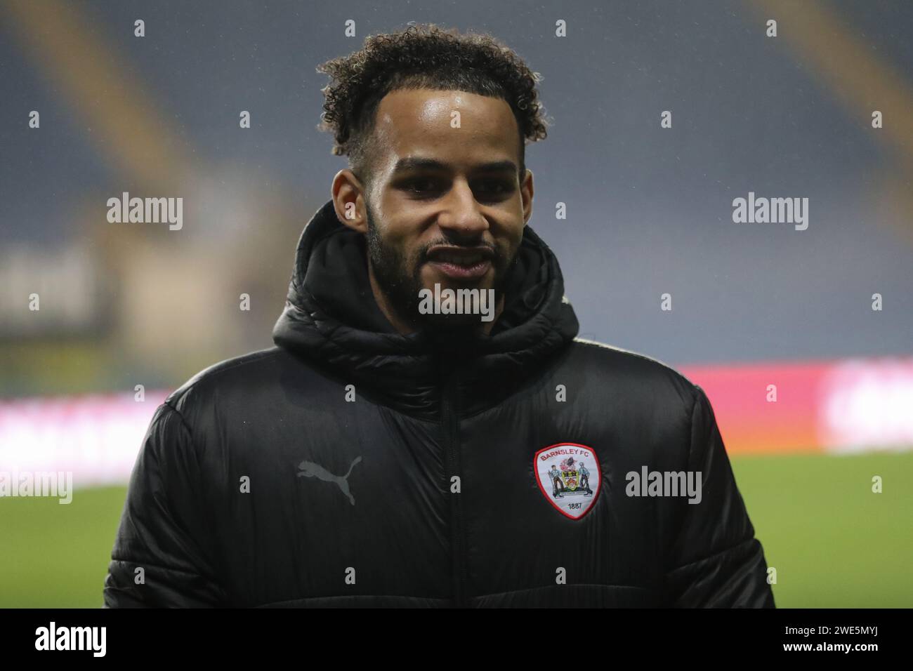 Oxford, UK. 23rd Jan, 2024. Barry Cotter of Barnsley arrives during the ...