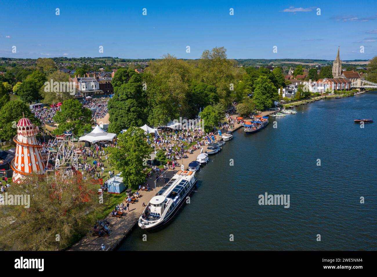 Aerial view of audience at the 2023 Pub in the Park Marlow music ...