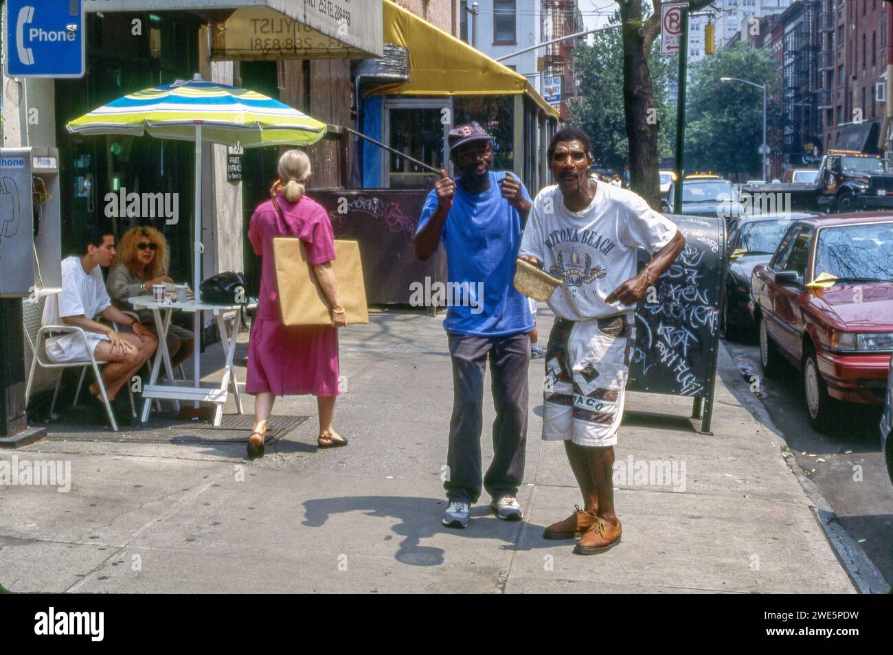 RECORD DATE NOT STATED Straßenrapper, East 77th Street, New York City ...