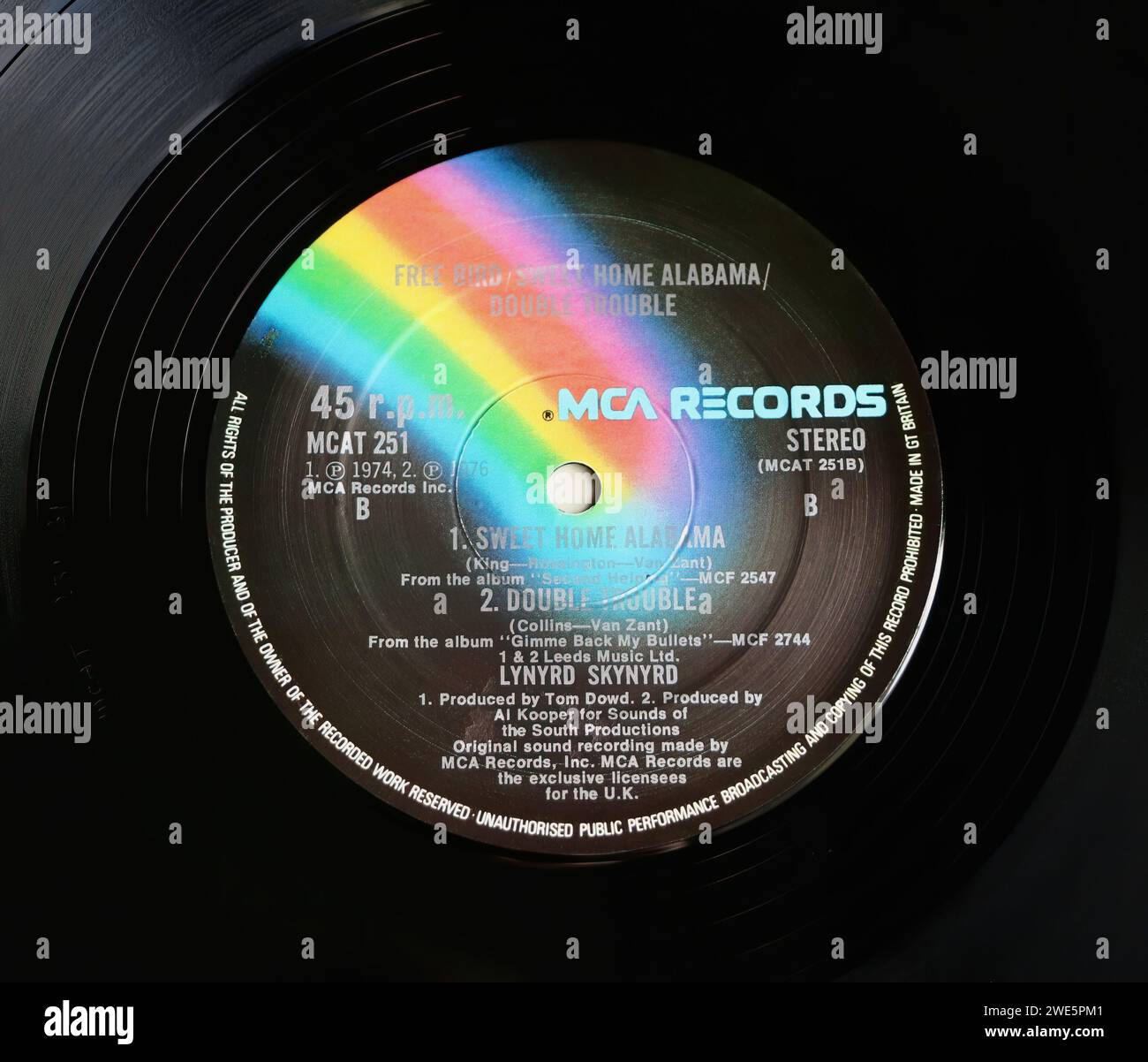 Photo close up of a centre label on an original 1974 pressing of LP ...