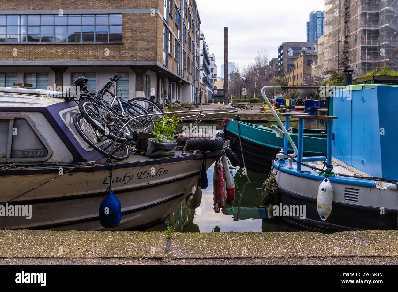 London City Road lock Stock Photo - Alamy