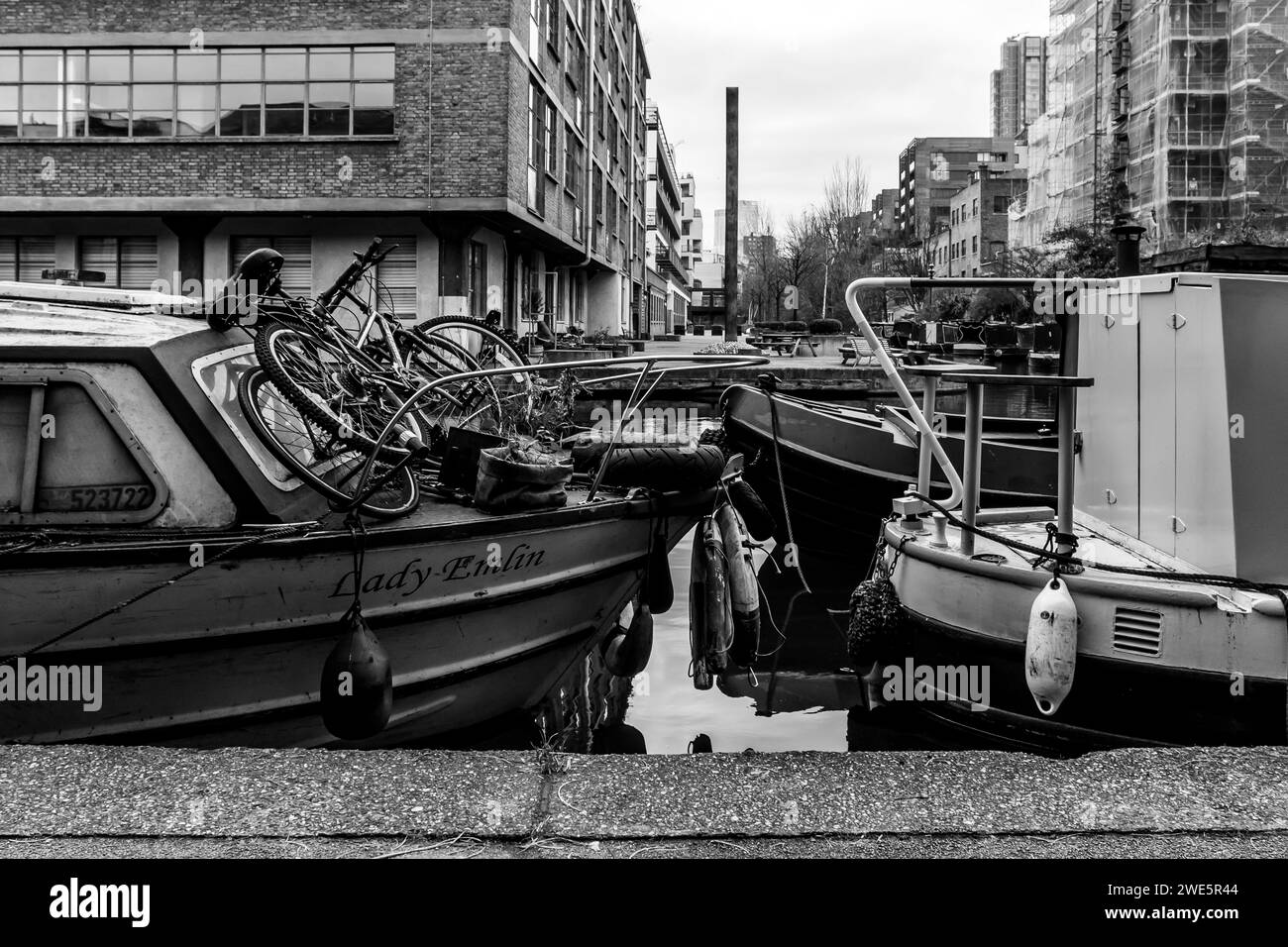 London City Road lock Stock Photo - Alamy