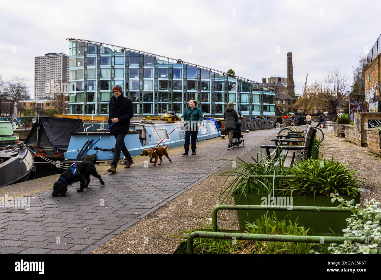 London City Road lock Stock Photo - Alamy