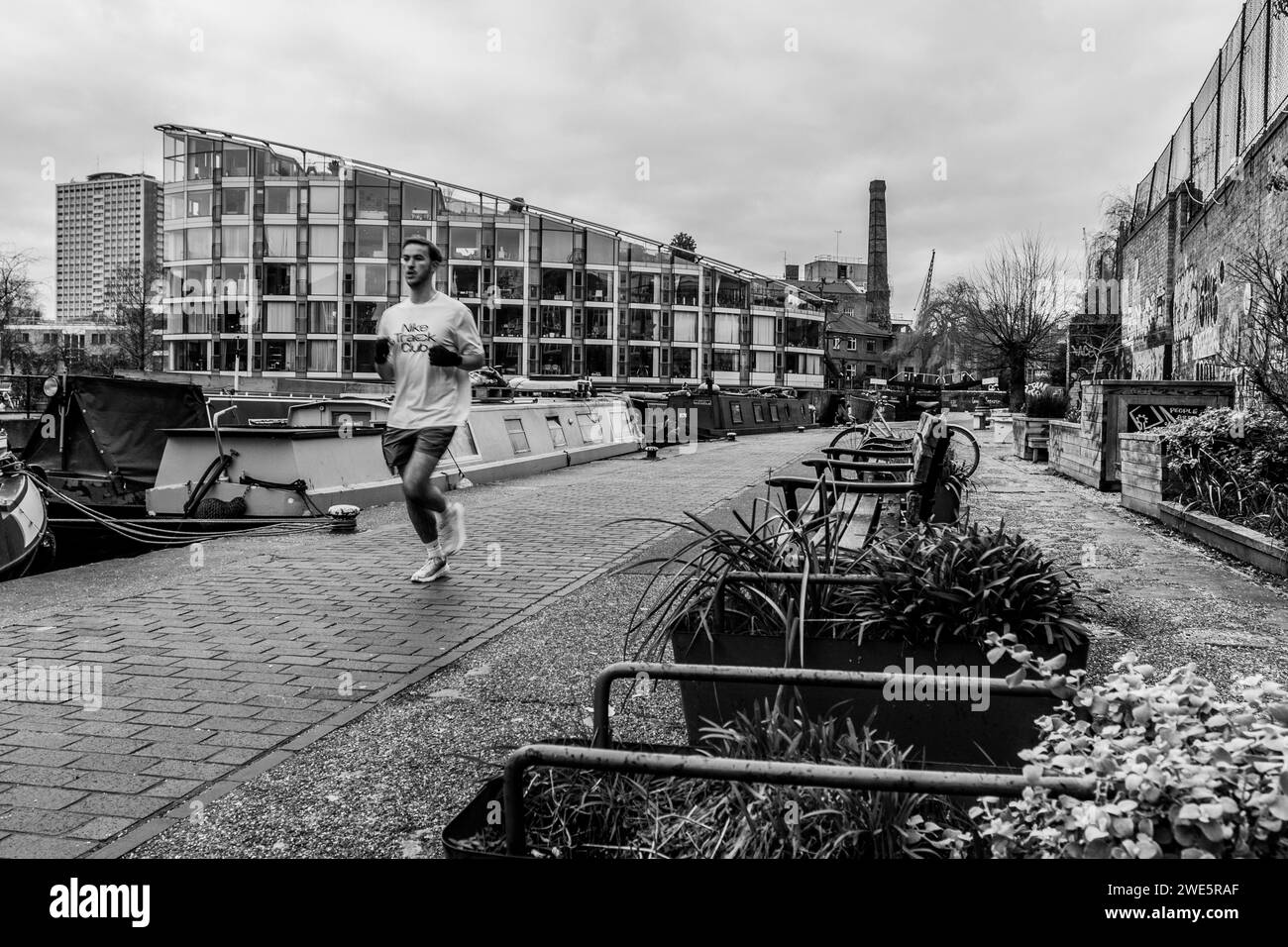 London City Road lock Stock Photo - Alamy